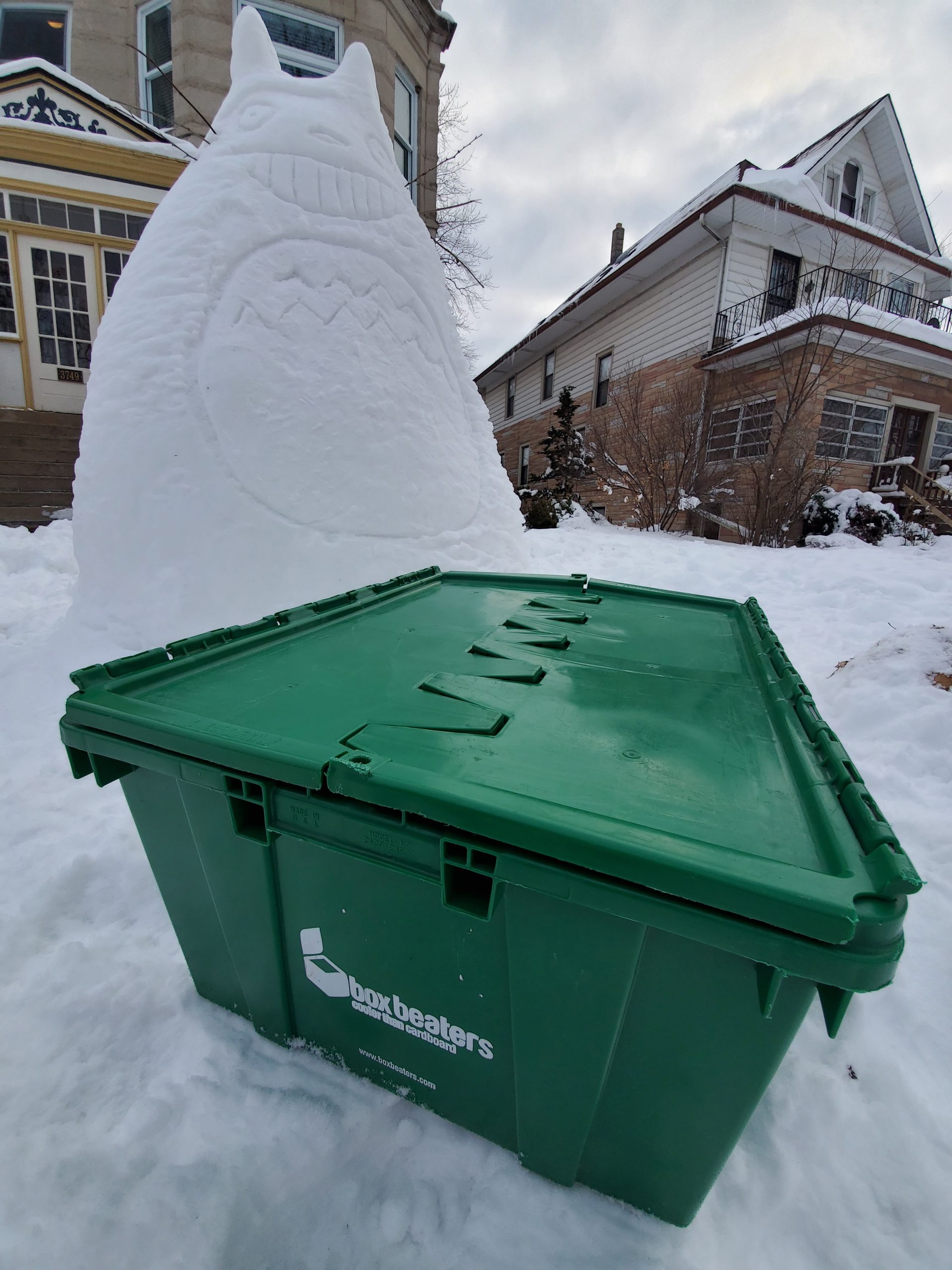 How to Use Plastic Moving Boxes for Your Winter move - Box Beaters